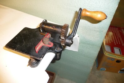 Tools, Scissors & Measures - Pinking Machine