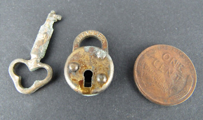 vintage MINIATURE padlock & key GRAMMES clover VERY SMALL 3/4 ...