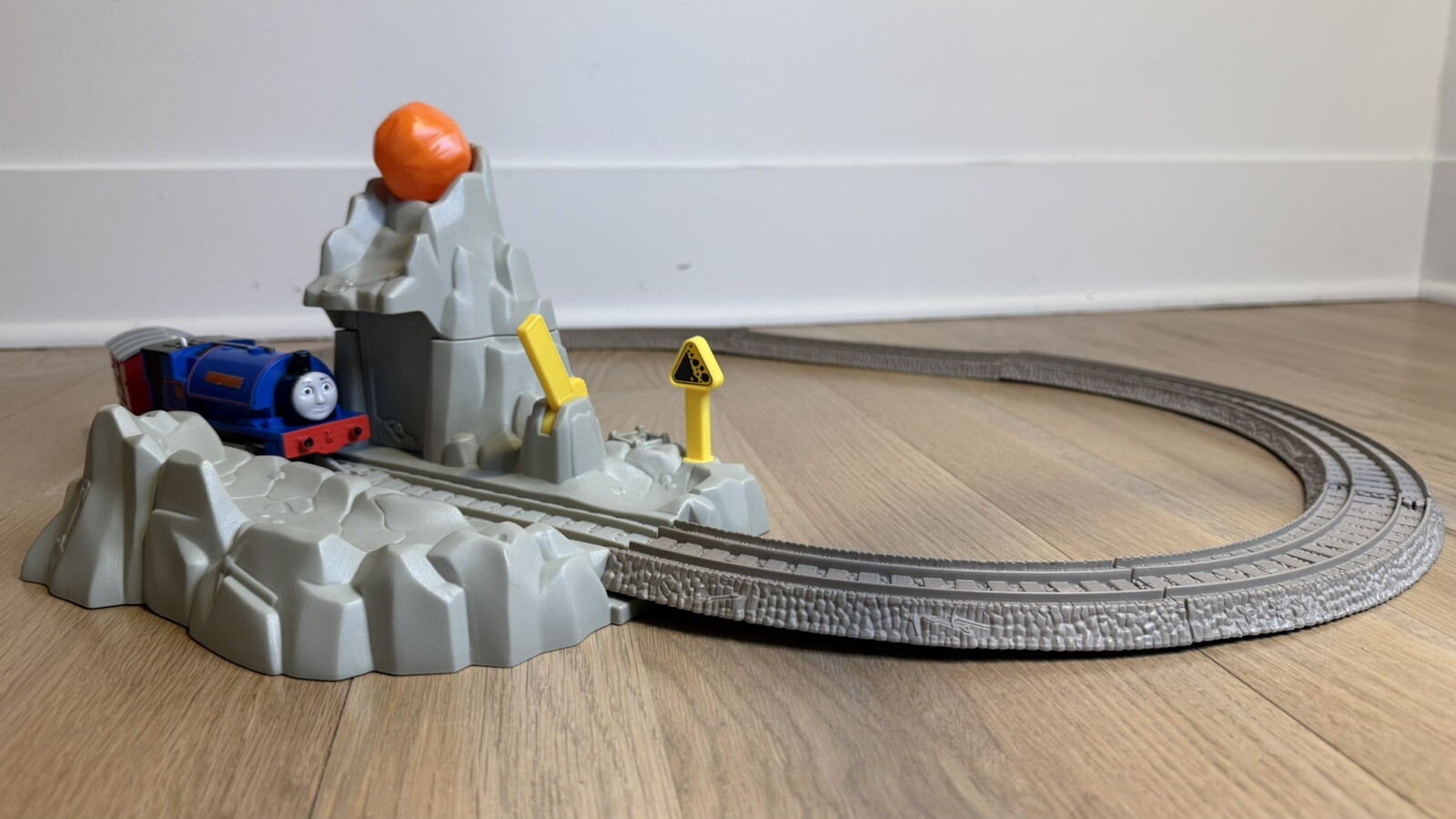 2012 Thomas & Friends TrackMaster Runaway Boulder W/ Sir Handel 2011 ...