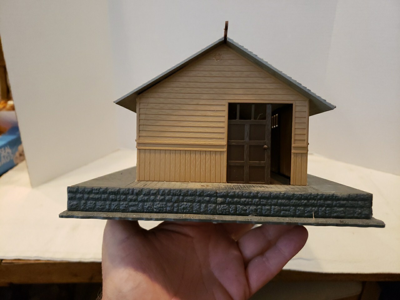 Lionel Trains O/O-27 Scale Rico Passenger Station (Assembled) | eBay