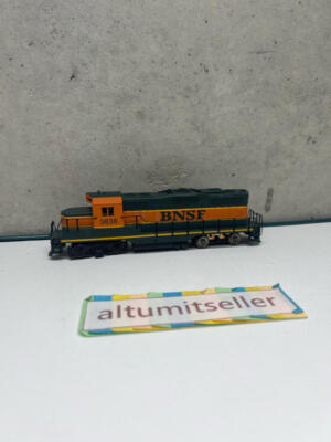 Walthers HO Scale BNSF Diesel Locomotive 3838 Lighted, NO Box, Used AS ...