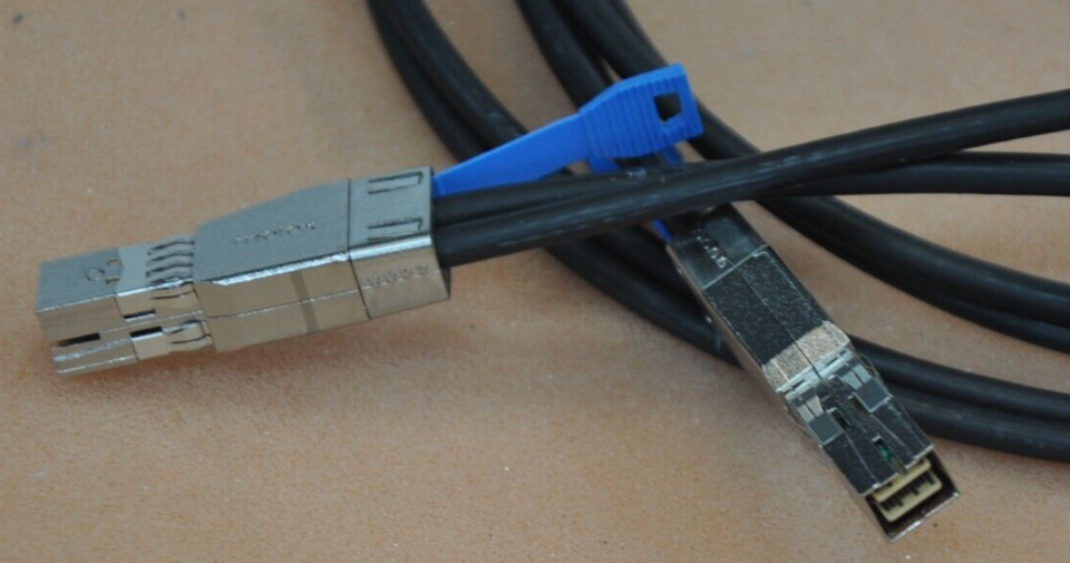 NetApp 112-00436 1M 12Gb/s External MINI SAS SFF-8644 to SFF-8644 HD ...