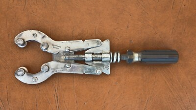 Pipe Cutters - Craftsman Pipe