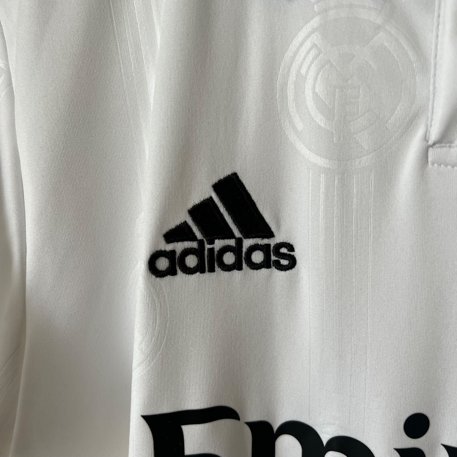 adidas Real Madrid Home Jersey 2022-23 HF0291 | Foot Kits UK - Compare ...