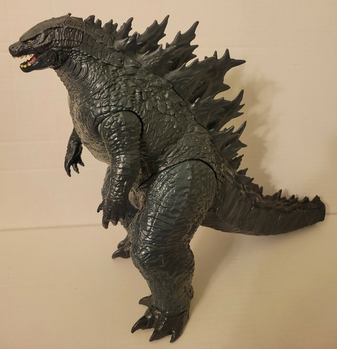 Jakks Pacific 24quot Godzilla Spotted At Retail Tokunation