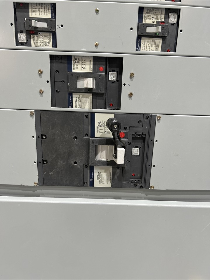 800 Amp Main Breaker GE 480v 3PH 4W With Breakers | eBay