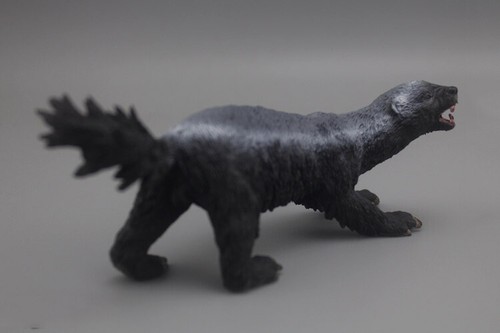 1/6 Scale Simulated Honey Badger Animal model For 12" Action Scene ...