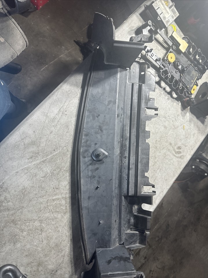 2010 - 2013 Mercedes E Class W212 Air Baffle Deflector Cover Lower ...