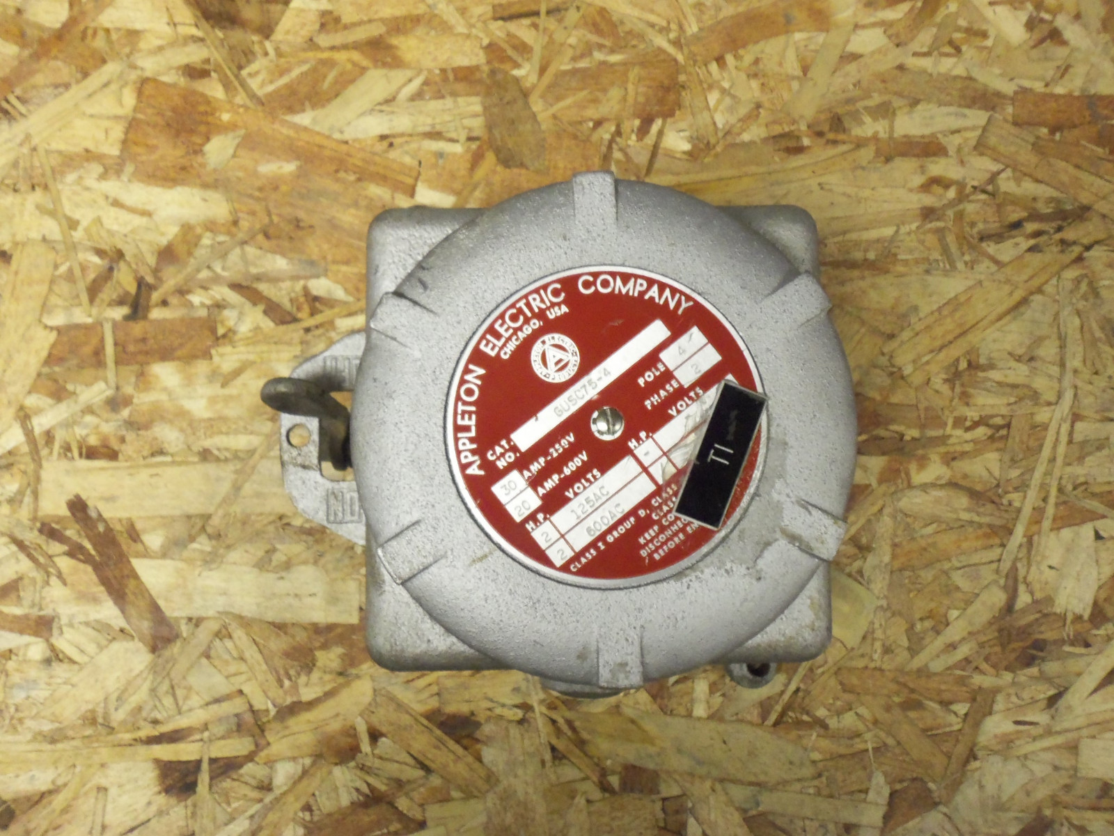 APPLETON GUSC75-4 EXPLOSION PROOF ON/OFF SWITCH missing inside lever | eBay