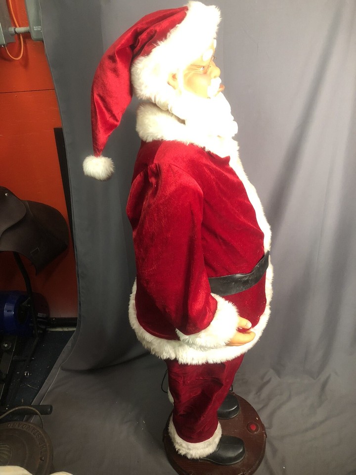 Gemmy Life Size 60" Animated Singing Dancing Christmas Karaoke Santa 5 ...