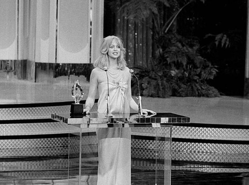 Goldie Hawn at the 1977 Peoples Choice Awards February 10 1977 Old TV ...