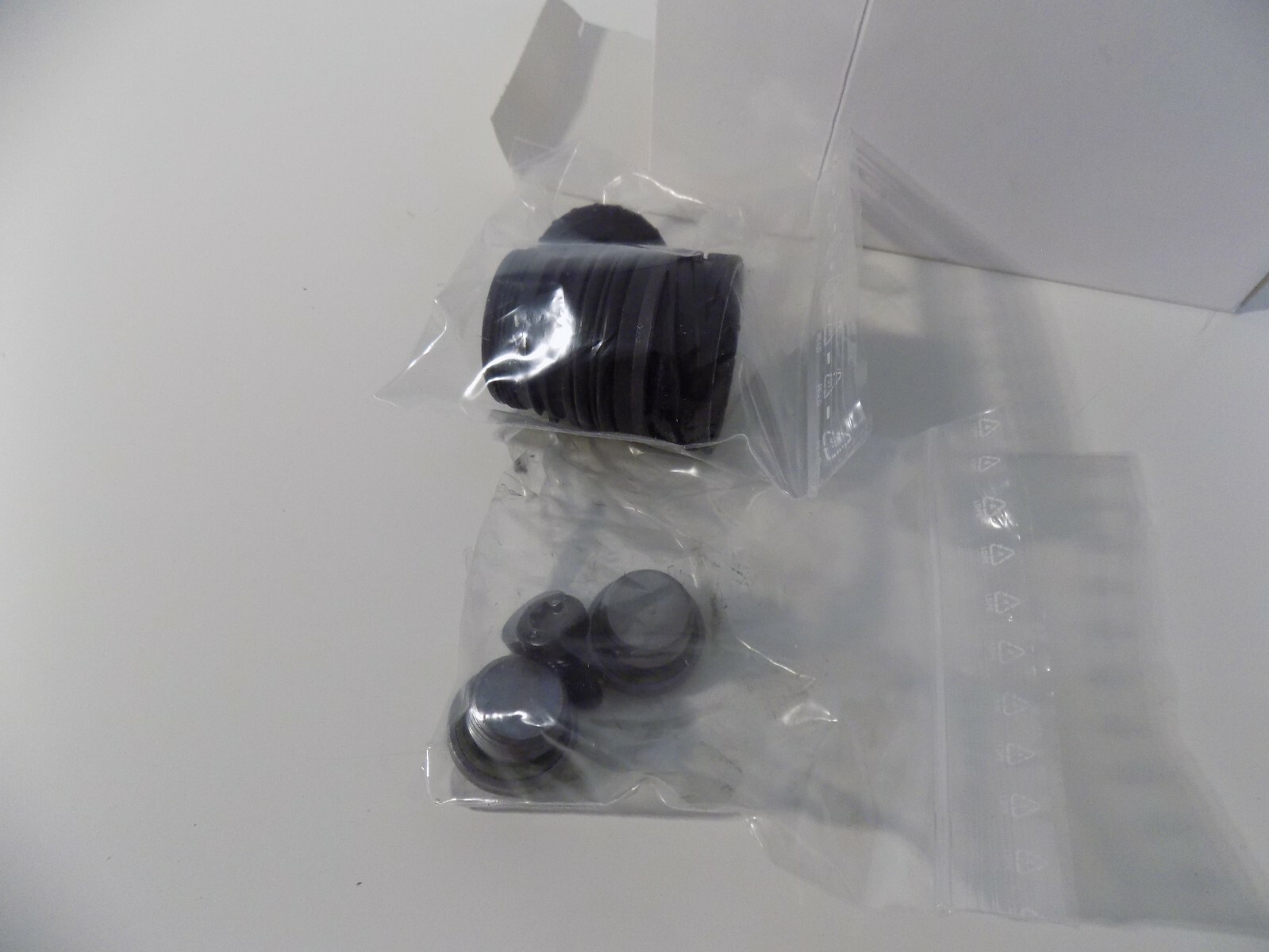 Land Rover Discovery V L462 Plug Service Kit LR065237 Genuine for sale ...