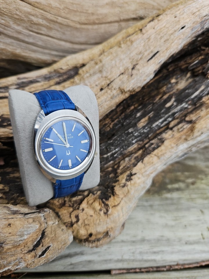 VINTAGE BULOVA ACCUTRON N6 SILVER TONE 2180 Tuning Fork Blue Dial ...
