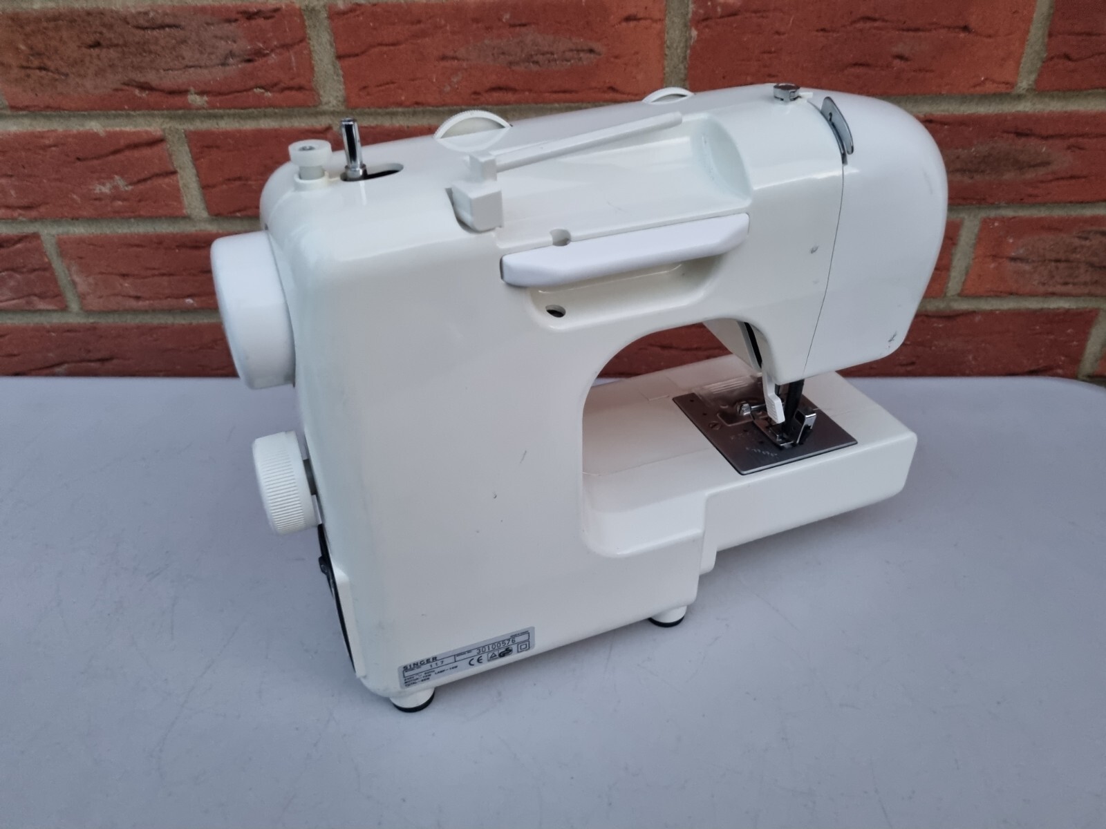 SINGER FEATHERWEIGHT II Model 117 SEWING MACHINE. Singer 117 ...