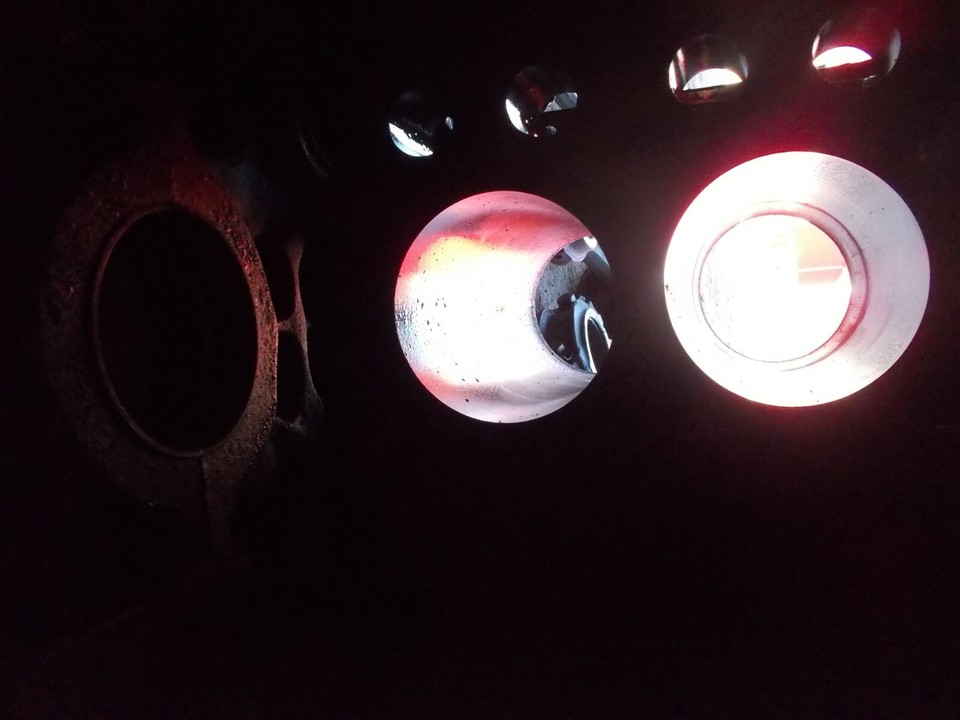 Farmall M MV IH tractor Engine Motor block w/ rod caps & M&W pistons ...