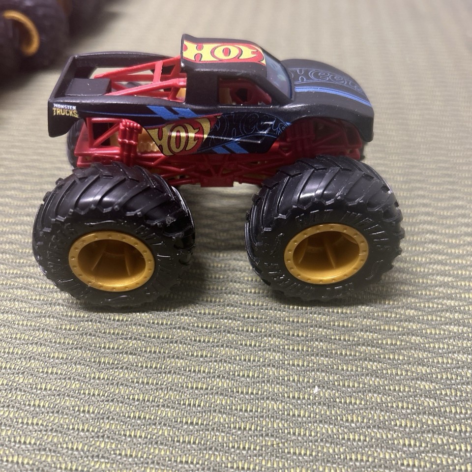 Hot Wheels Monster Jam Truck 1/64 Scale Lot of 17 Great Condition ...
