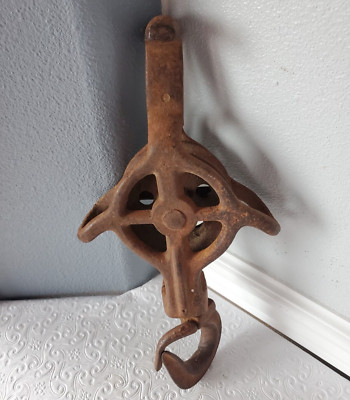 Primitives - Barn Trolley