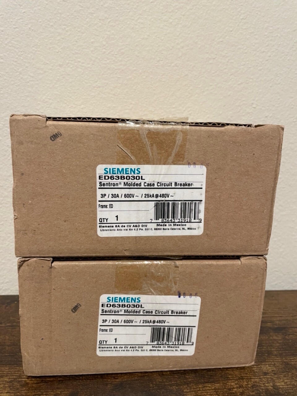 NEW Siemens ED63B030L 3p 600v 30a Circuit Breaker ED43B030 NEW IN BOX ...