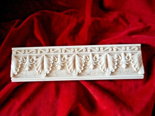 Architectural Medallion Frieze classic plaster on the wall and ceiling ...