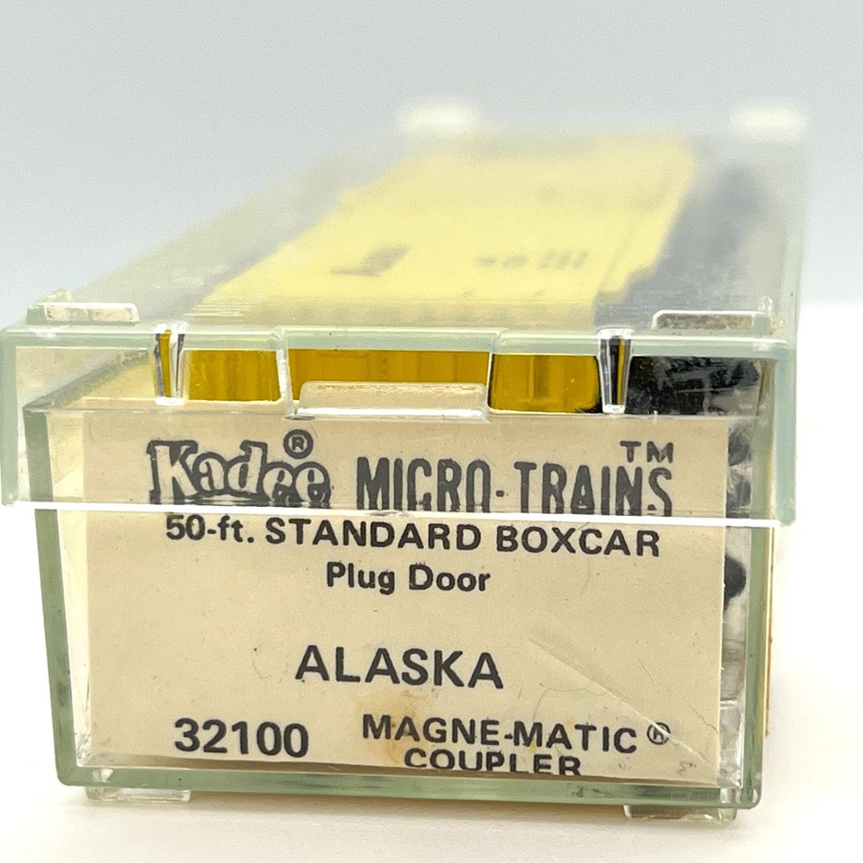 Micro-Trains N Scale 32100 Alaska Railroad 50ft Plug Door Boxcar AAR ...