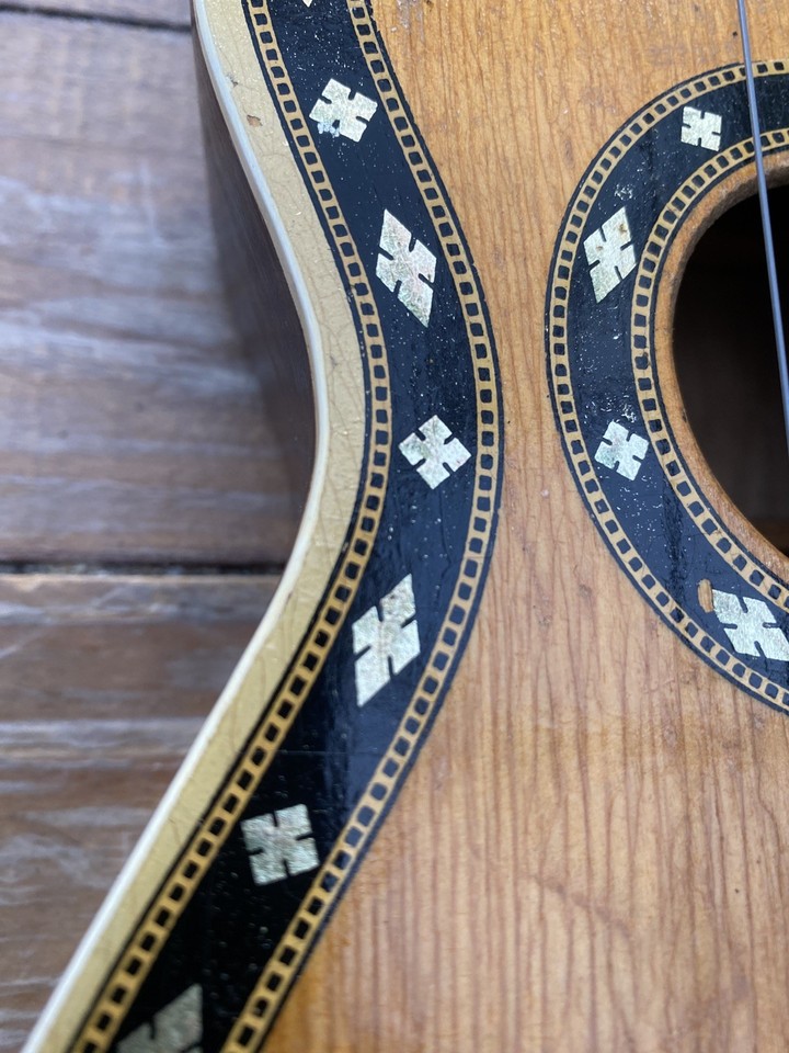 Vintage ukulele De Vekey Inspired? NO RESERVE | eBay UK