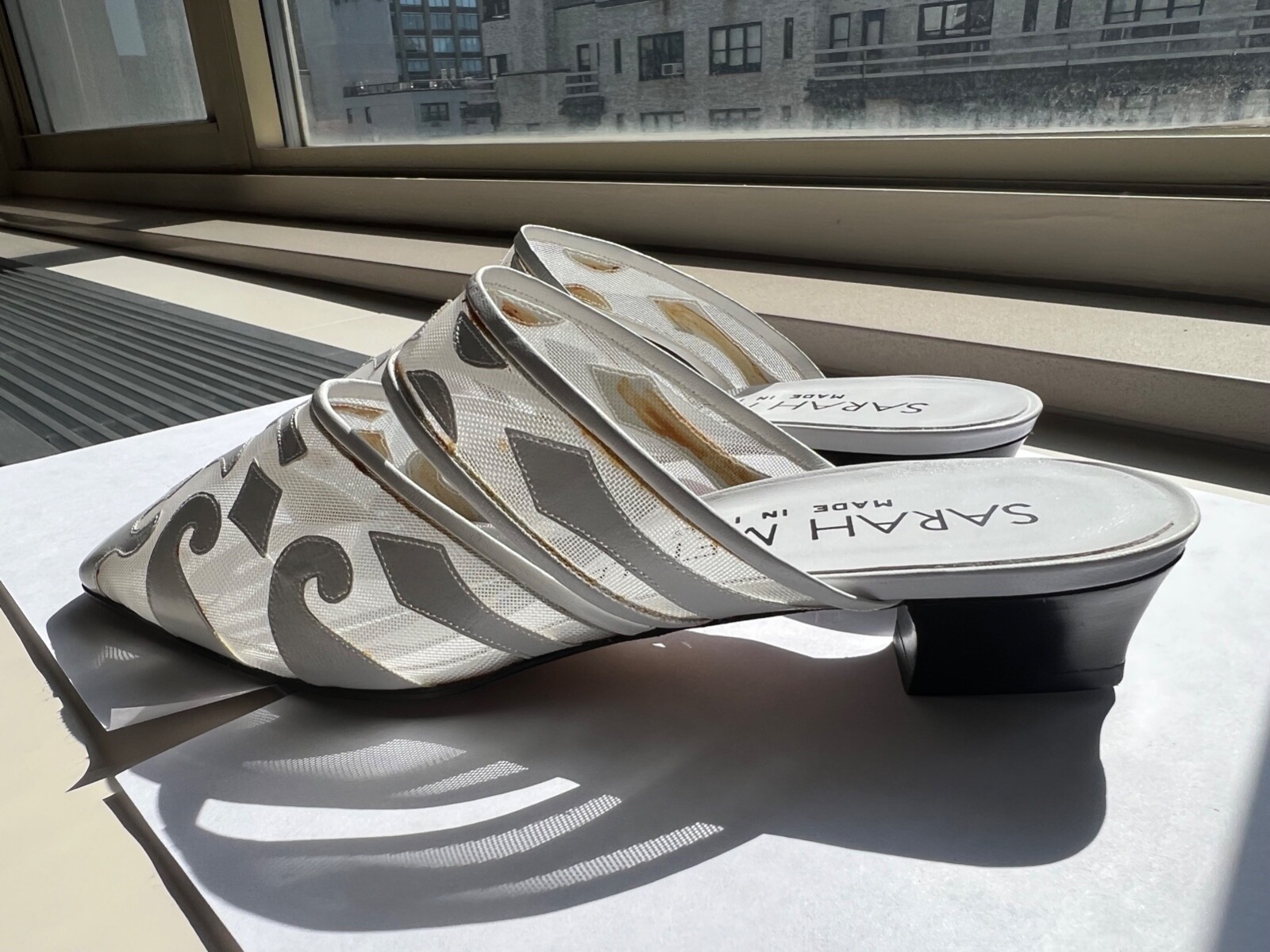 Stunning Sarah Mettler White Leather & Mesh Mules - Gem