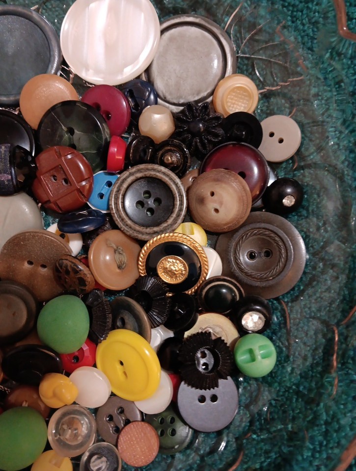 Mixed Buttons Lot Y Variety Sizes, Colors, Types, Crafts, Sewing Vtg ...