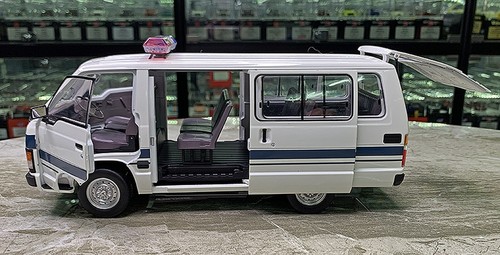 1/18 Scale Toyota Hiace YH50 Police Diecast Car Model Toy Collection ...