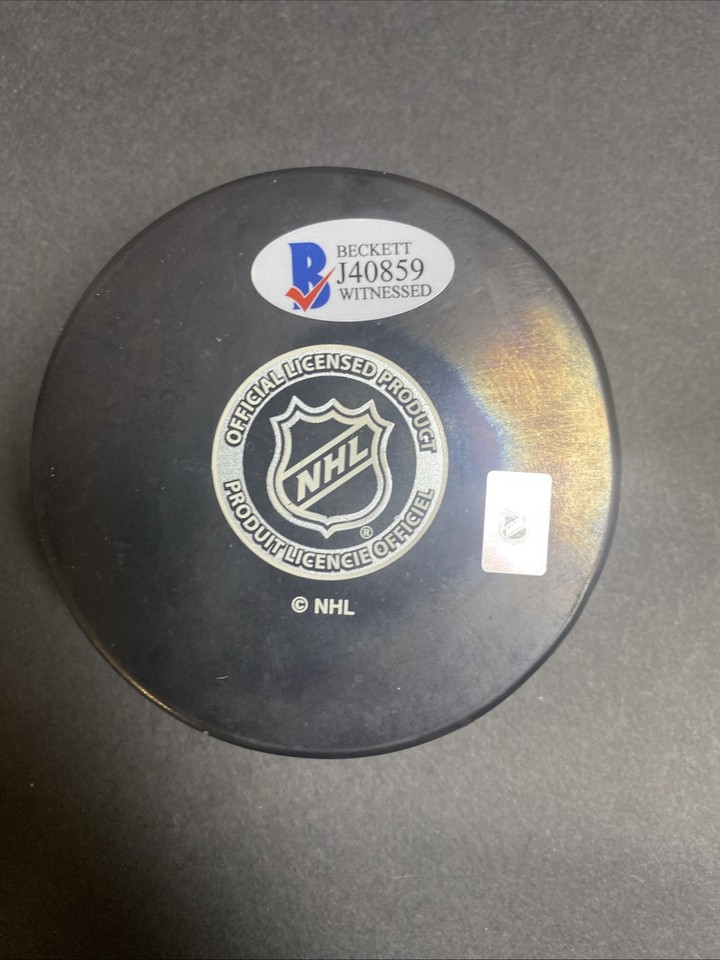 Mark Messier Autographed NY Rangers Logo Puck (Beckett) | eBay