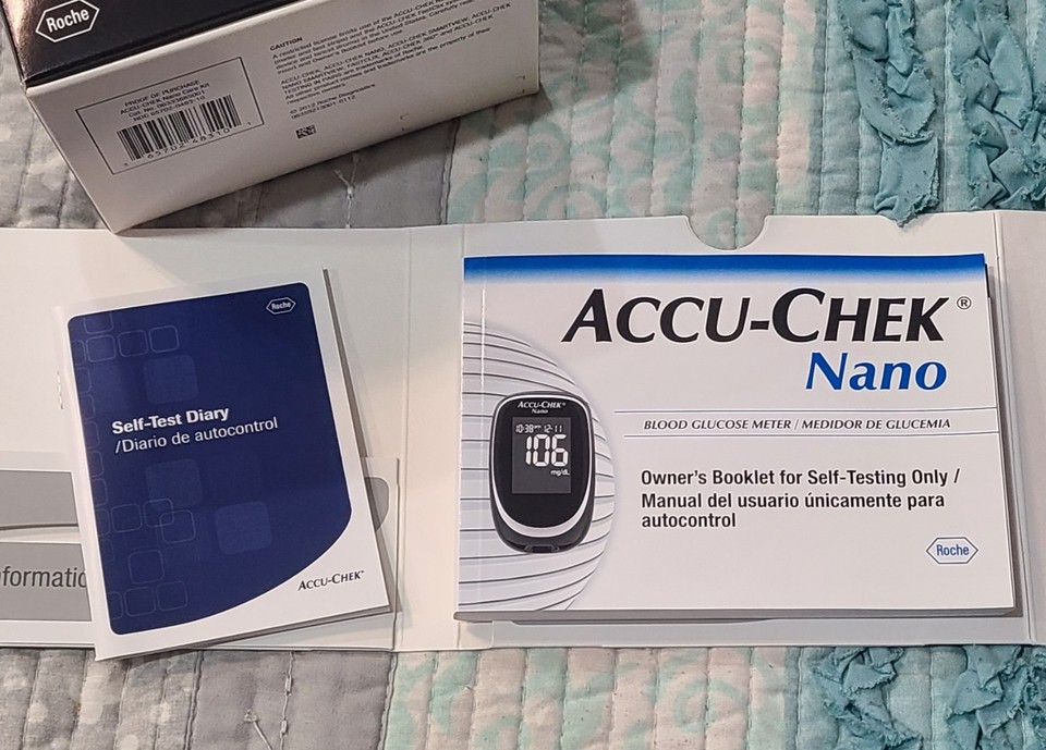 Accu-Chek Nano Blood Glucose Meter W/ Manual & Carrying Case/Organizer ...