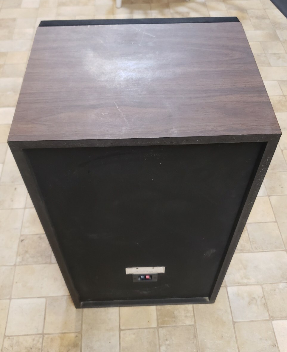 JVC Victor SK-S44 Standing Single 3-Way 3-Speaker System | Wired