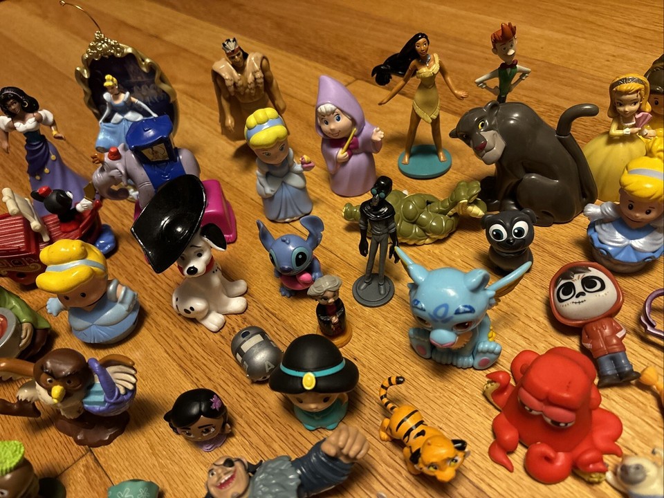 Disney FIGURE PVC Lot HUGE Princess Muppets Encanto Moana Winnie Mickey ...