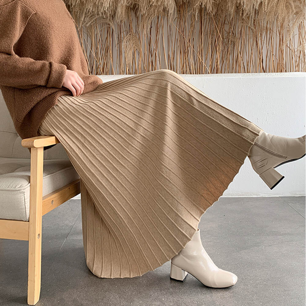 Pleated Wool Skirt