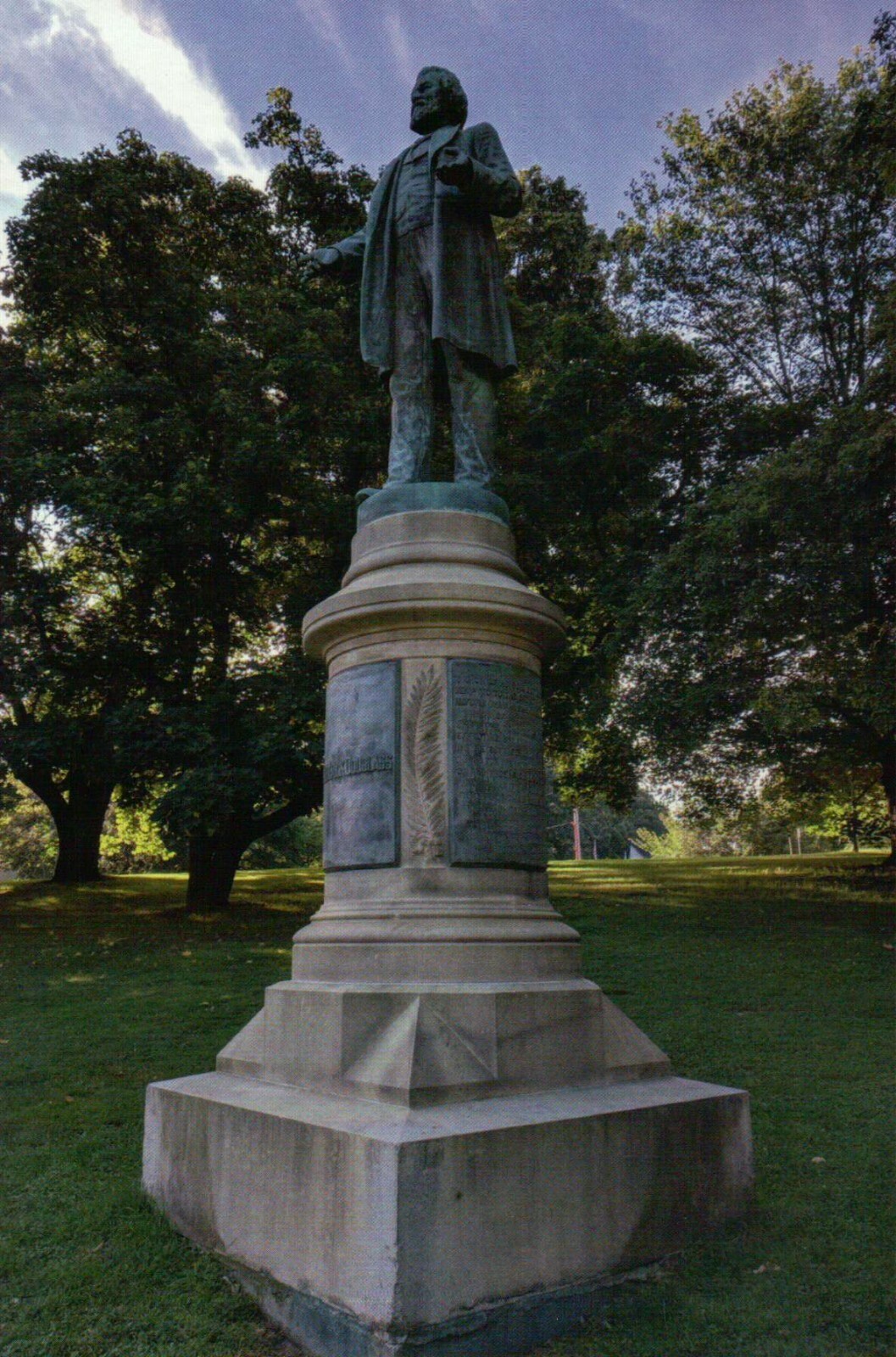 Statue Frederick Douglass Highland Park Rochester New York, Abolition ...