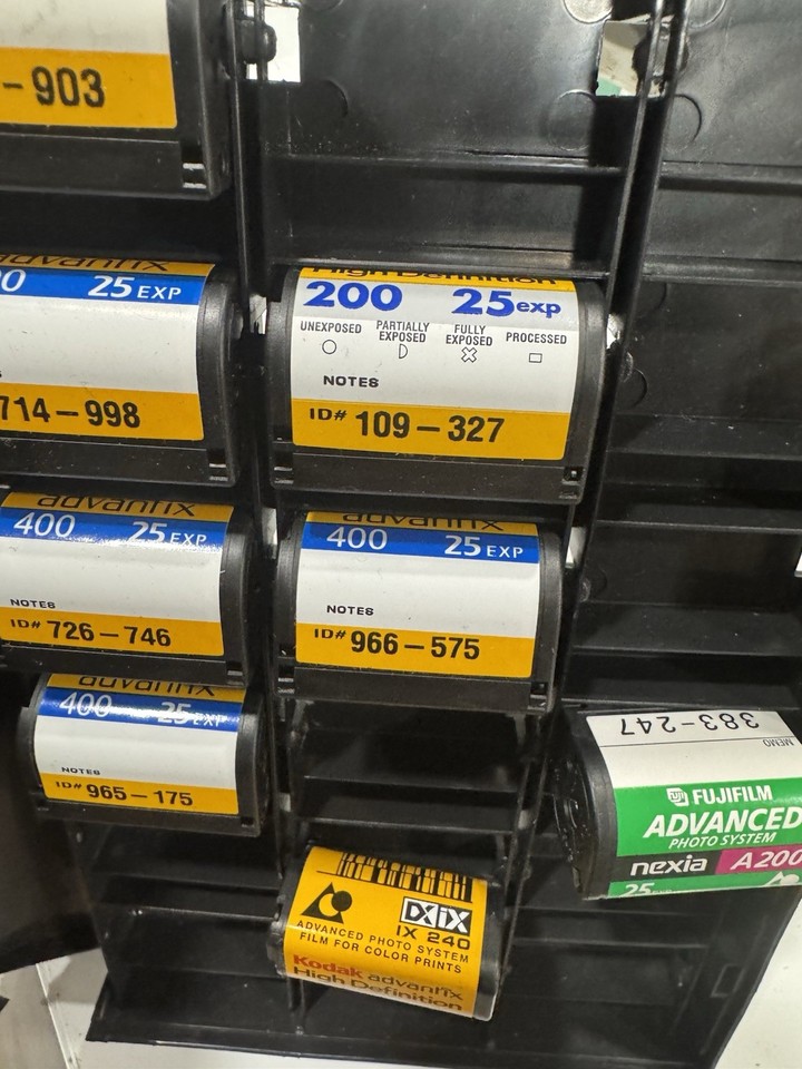 Kodak Advantix 25-EXPOSURE Color Film Rolls 400 200 ISO, Unexposed ...