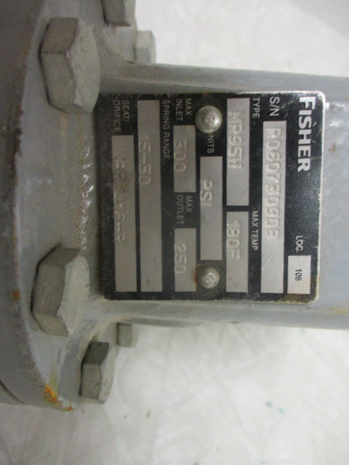 FISHER MR95H Regulator 1/2" NPT, Spring Range 15-30 psi, Max In/Out 300 ...