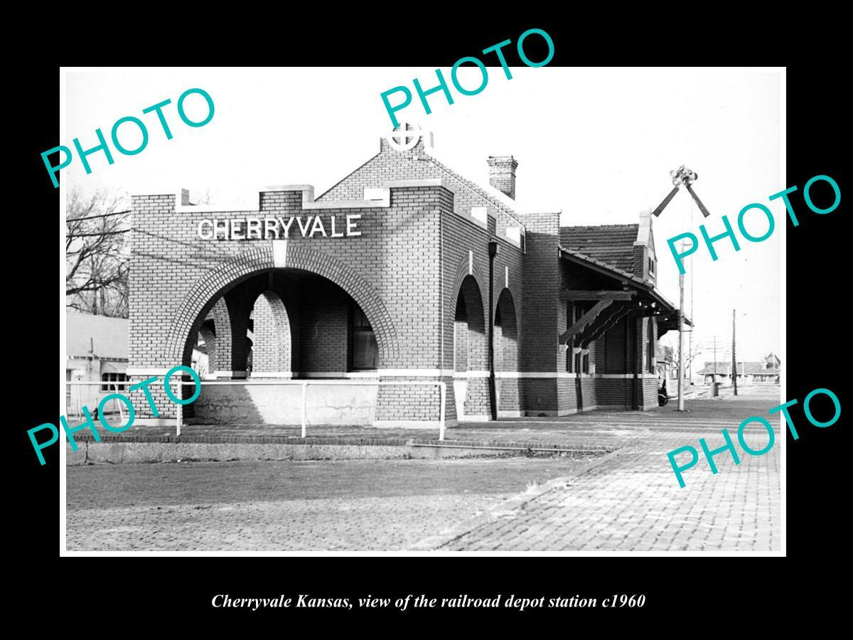 OLD POSTCARD SIZE PHOTO OF CHERRYVALE KANSAS THE RAILROAD DEPOT STATION ...