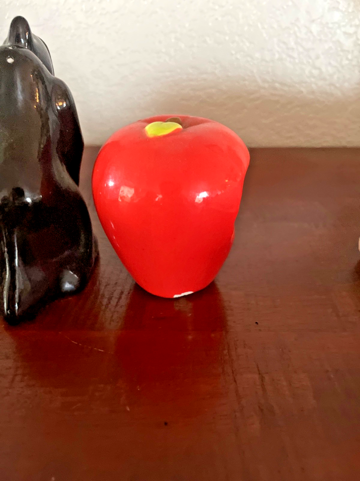 Vintage Disney Evil Queen Witch & Poison Apple Salt & Pepper Shakers | eBay