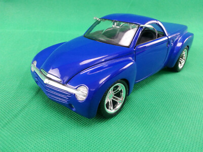 2000 Chevrolet SSR Special Edition Concept Die Cast Model by Maisto 1: ...