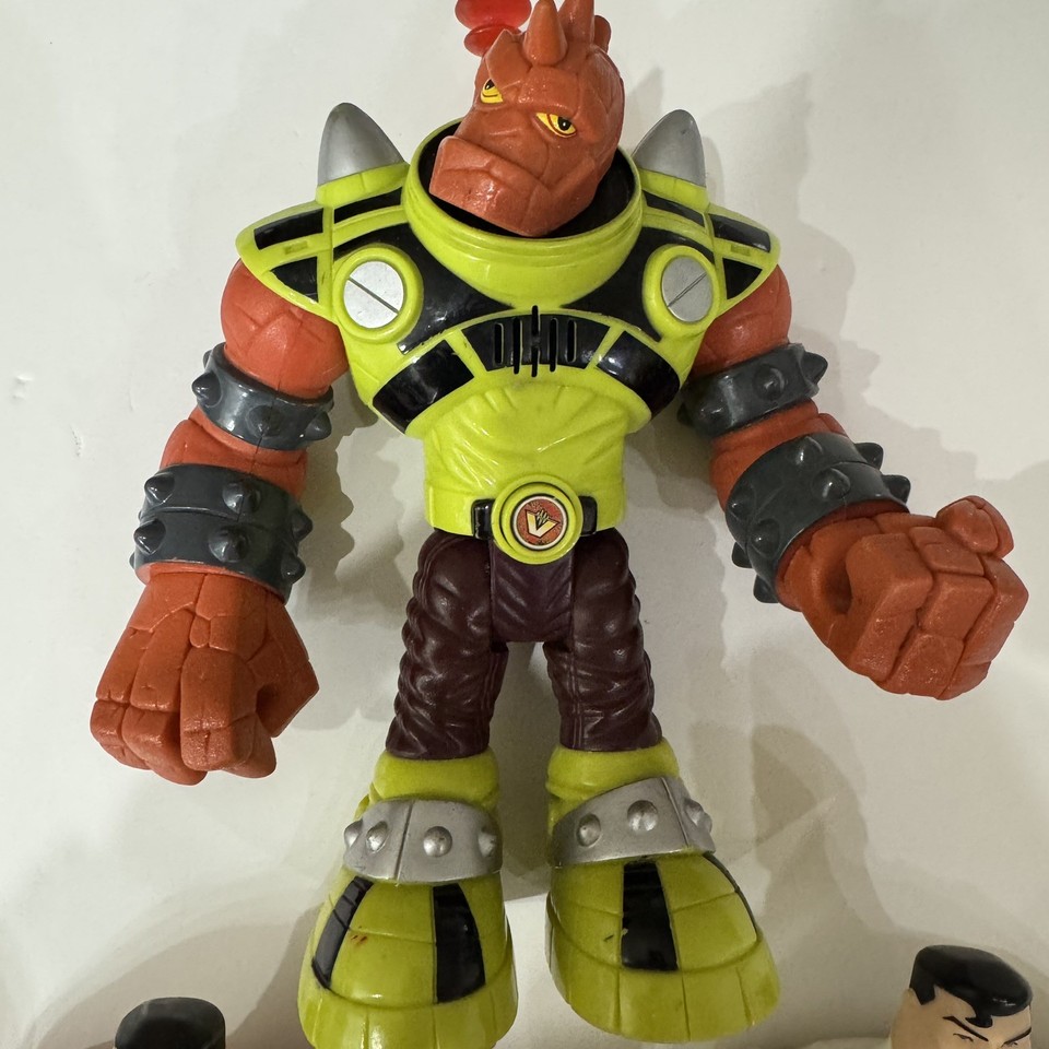 Action Figures lot of 5: Batman Superman w/ Red Cape and White Cape ...