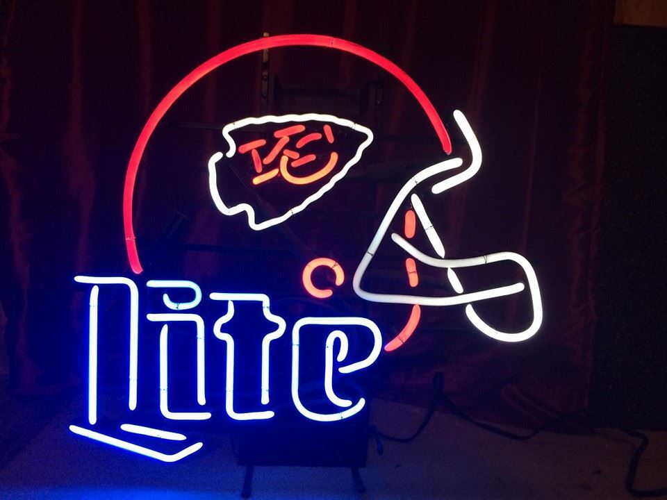 Kansas City Chiefs Helmet Lite Beer 20"x16" Neon Sign Lamp Light AA | eBay