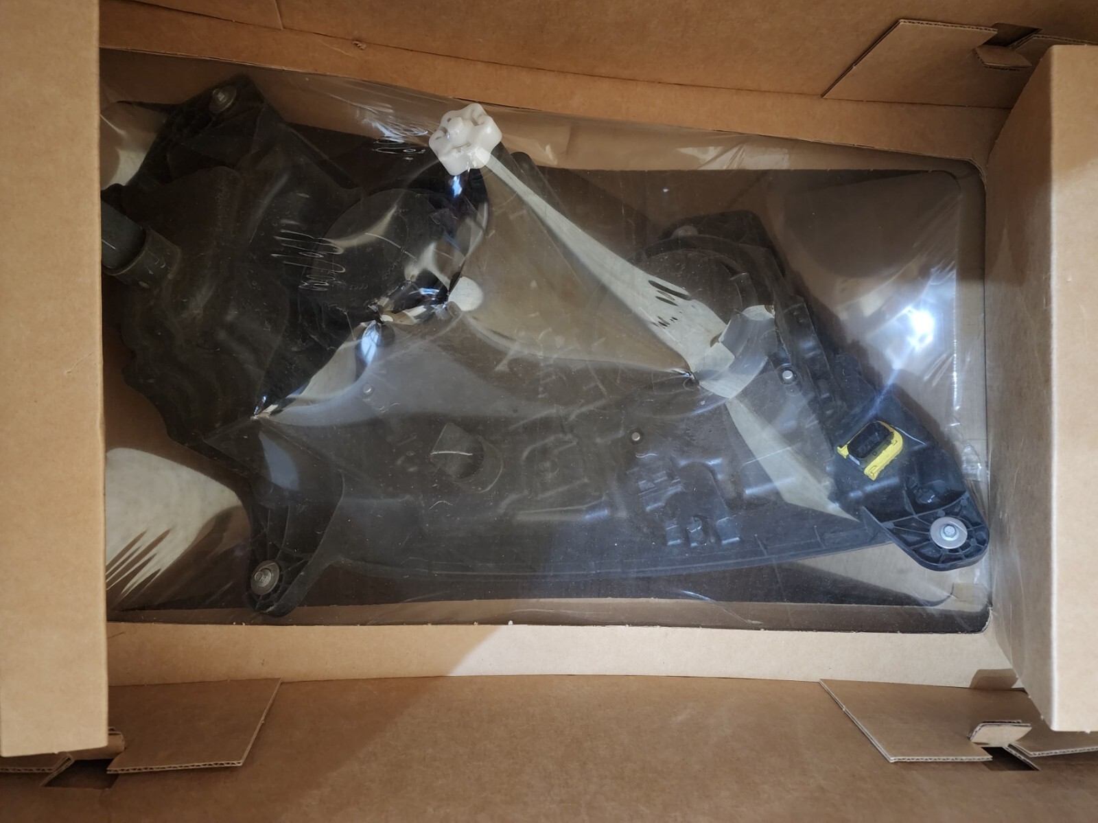 P54-6167 Headlamp LH (NEW) Genuine Paccar LR P54-6196-100 | eBay