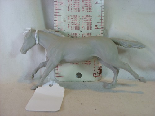 Animal Artistry(Donna Chaney) unpainted resin running stock horse mare ...