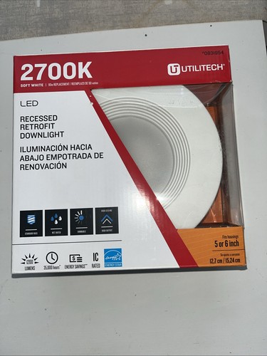 Utilitech LED 2700K White 650 Lumens Recessed Retrofit Downlight | Fits ...