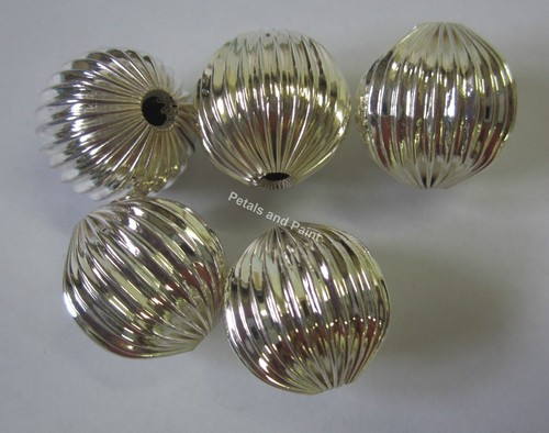 5 Silver Round 18mm Ridged Acrylic Beads for Beading Jewellery and ...