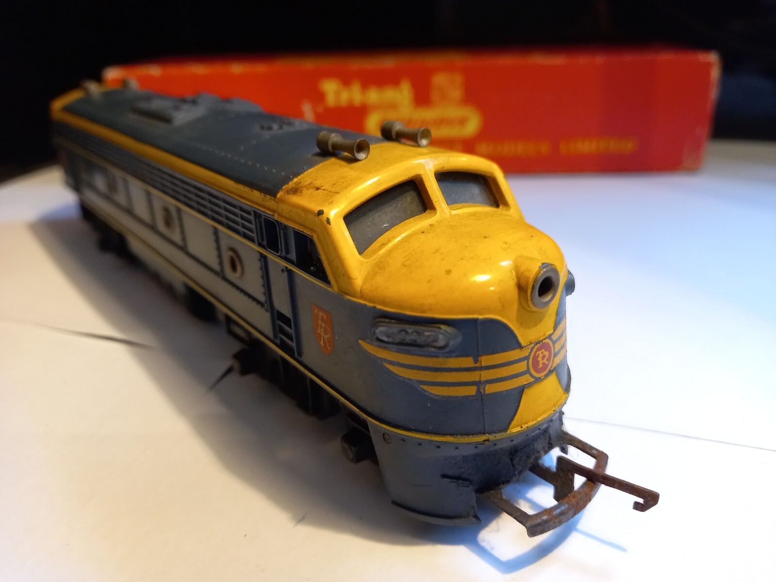 TRIANG R159 DOUBLE ENDED DIESEL LOCOMOTIVE TRANSCONTINENTAL IN ORIGINAL ...
