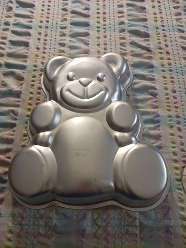 Vintage 1982 Wilton Huggable Bear Cake Pan Aluminum Happy Birthday Mold ...