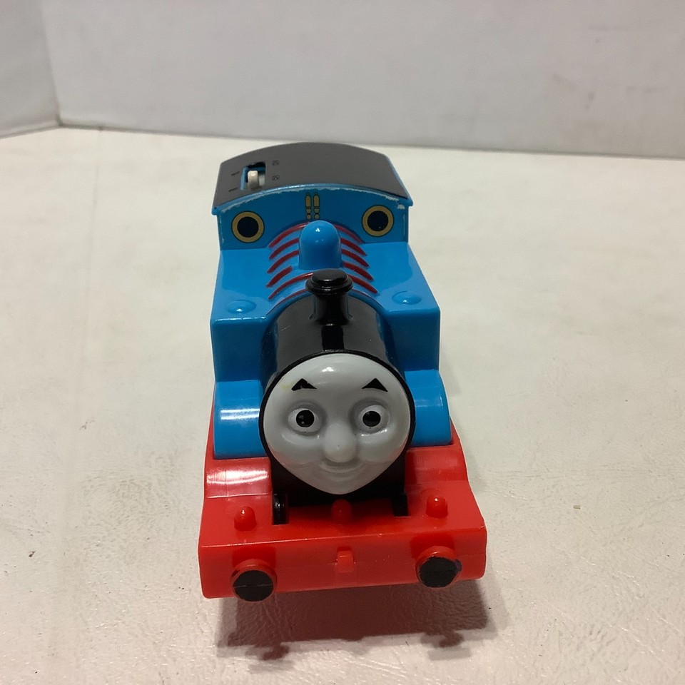 2009 Mattel Thomas the Train Trackmaster Motorized Engine #1 | eBay