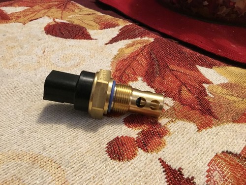 Engine Oil Level Sensor 15048183 12W461 for Volvo Truck | eBay