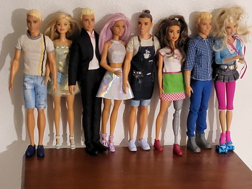 Awesome Lot of 8 Mixed Barbie Ken & friends Dolls Mattel Different ...